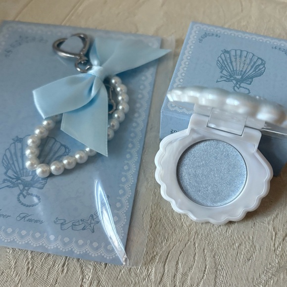 Flower Knows | Makeup | Flower Knows Shells Jewels Seashell Highlighter ...